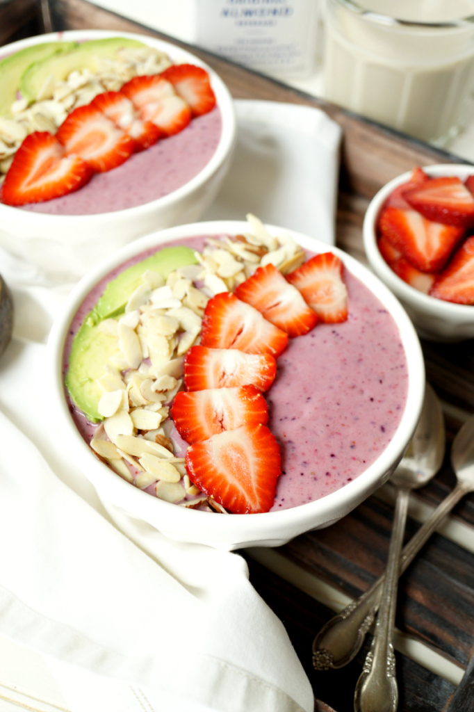 avocado berry smoothie bowl - The Baking Fairy