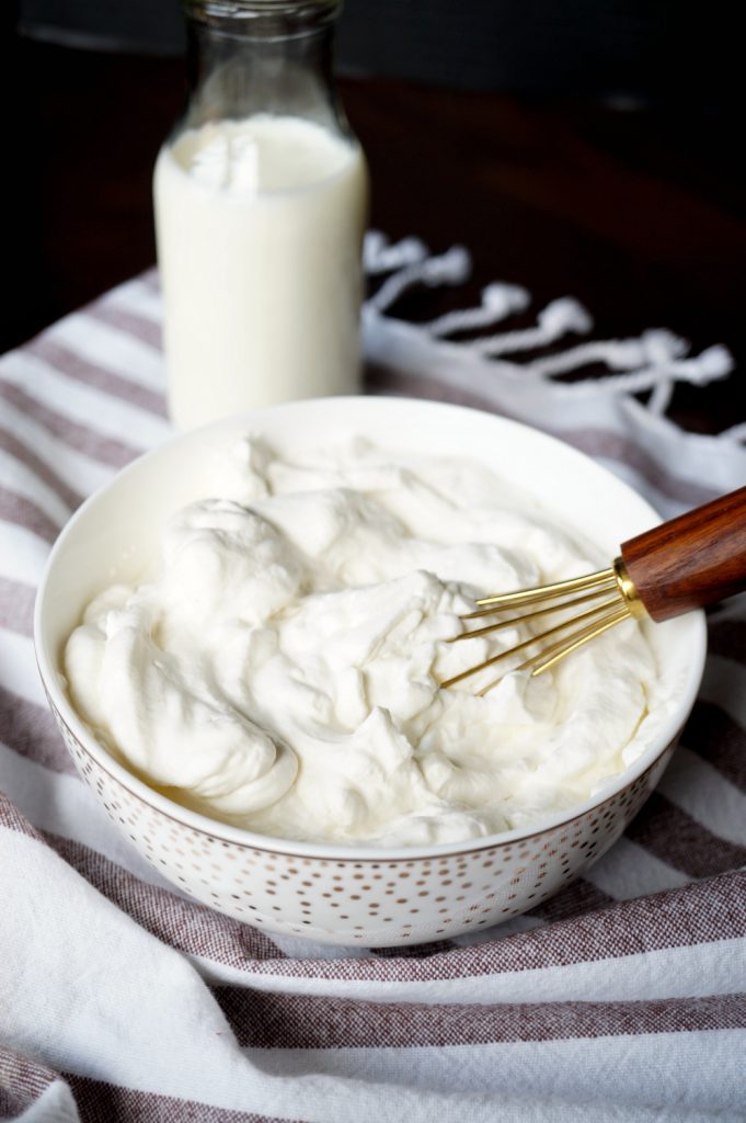 the easiest stabilized whipped cream - The Baking Fairy
