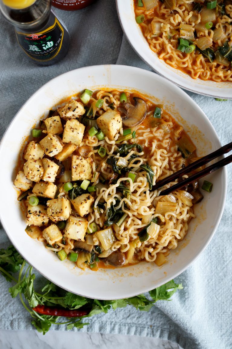 vegan creamy curry ramen noodles - The Baking Fairy
