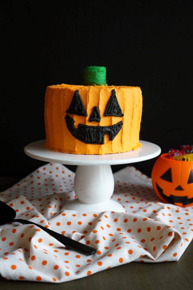 candy-filled jack o'lantern cake - The Baking Fairy